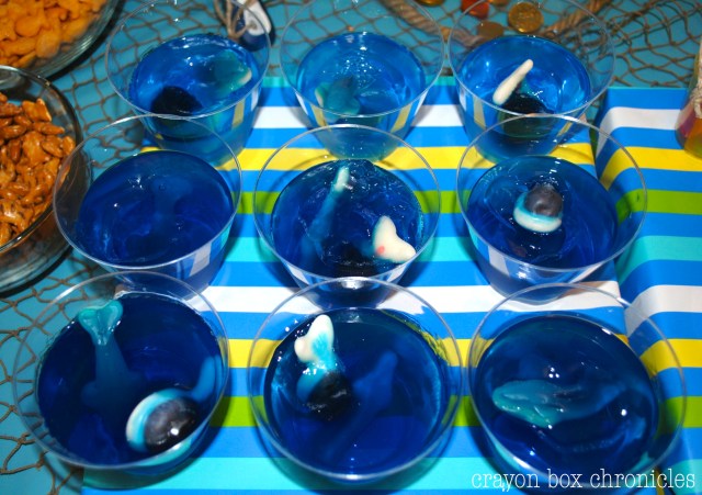 DIY Tutorial: Fish Bait Pails & Jell-O Shark Aquariums – Crayon Box ...