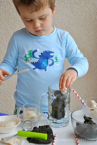 Root Beer Vanilla Float Play Dough – Crayon Box Chronicles
